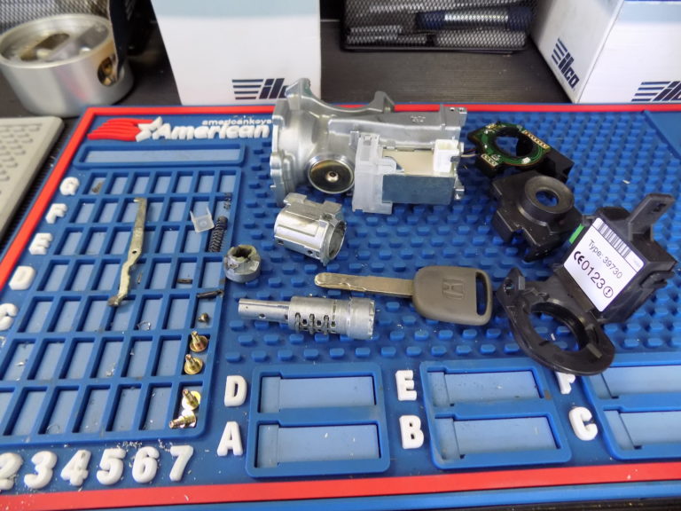 DSCN0058 - Diamondback Lock & Key